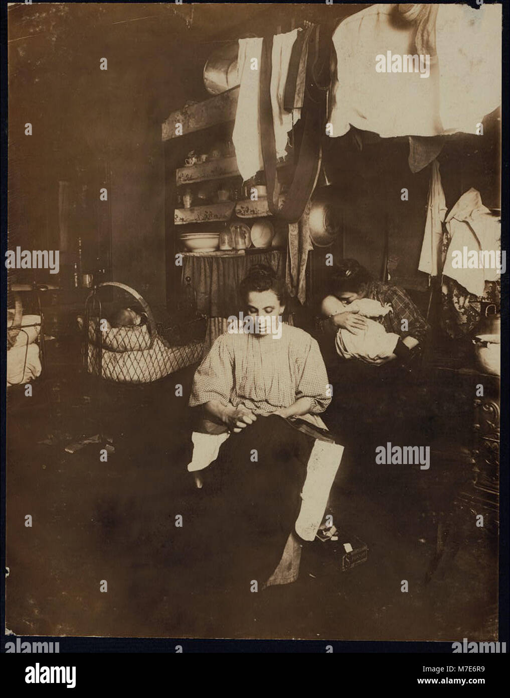 1920s poor housing hi-res stock photography and images - Alamy