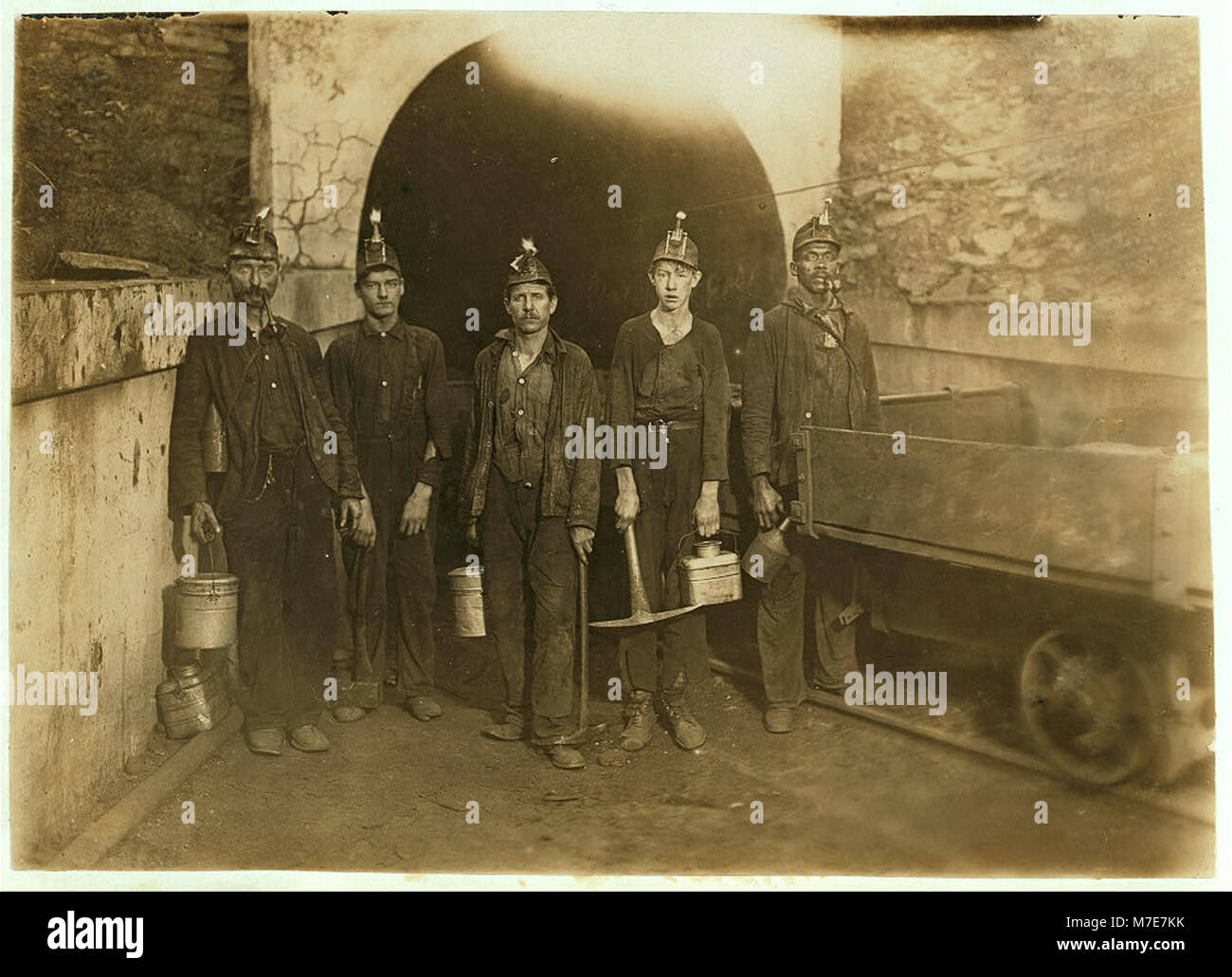 Mine picker hi-res stock photography and images - Alamy