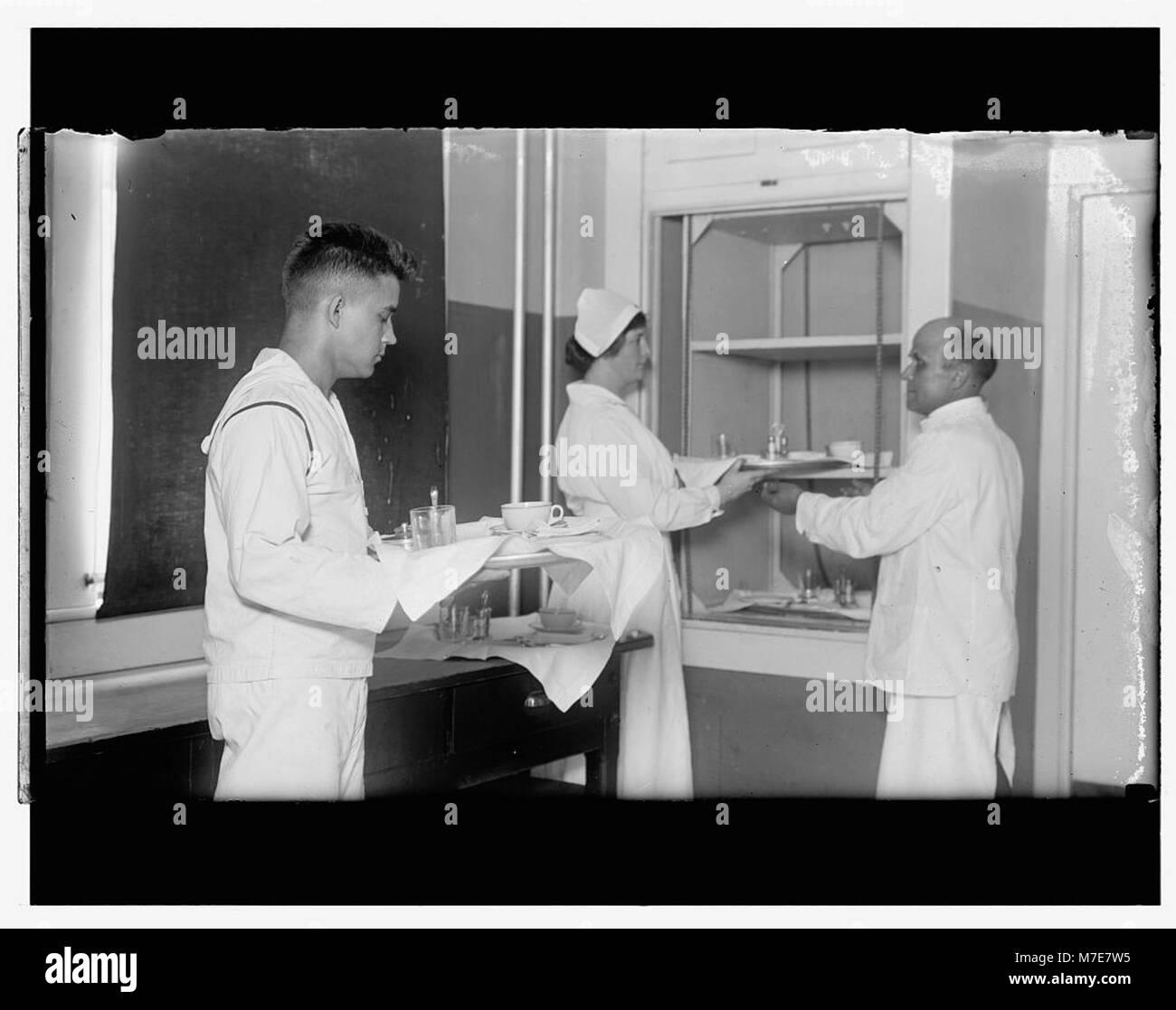 Navy doctors hi-res stock photography and images - Alamy
