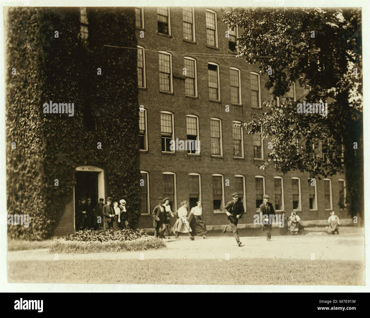 This image from the Holden-Leonard Company in Bennington, Vermont ...