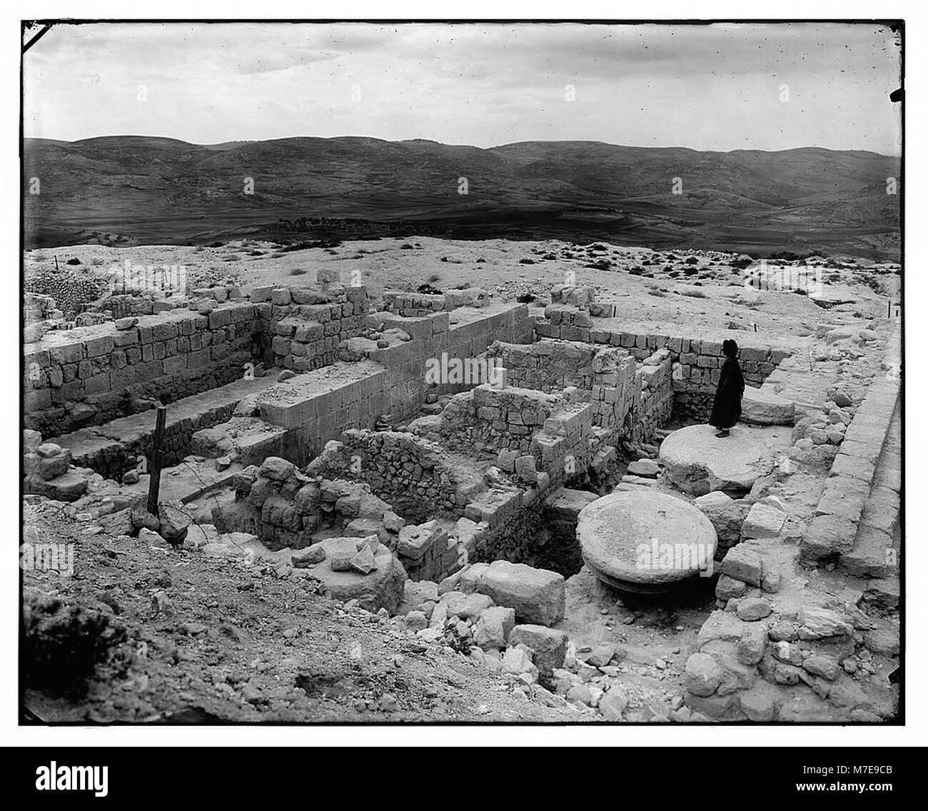 This image offers a broad view of Samaria, showcasing the landscape and ...