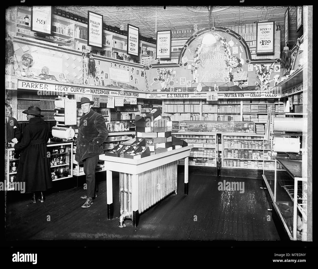 This image shows the interior of the Peoples Drug Store located at 7th ...