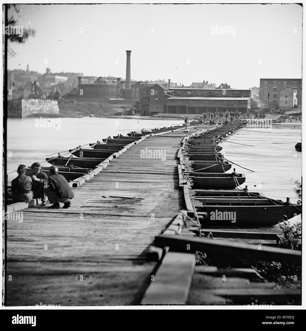 A pontoon bridge in Petersburg, Virginia, highlighted as a strategic ...