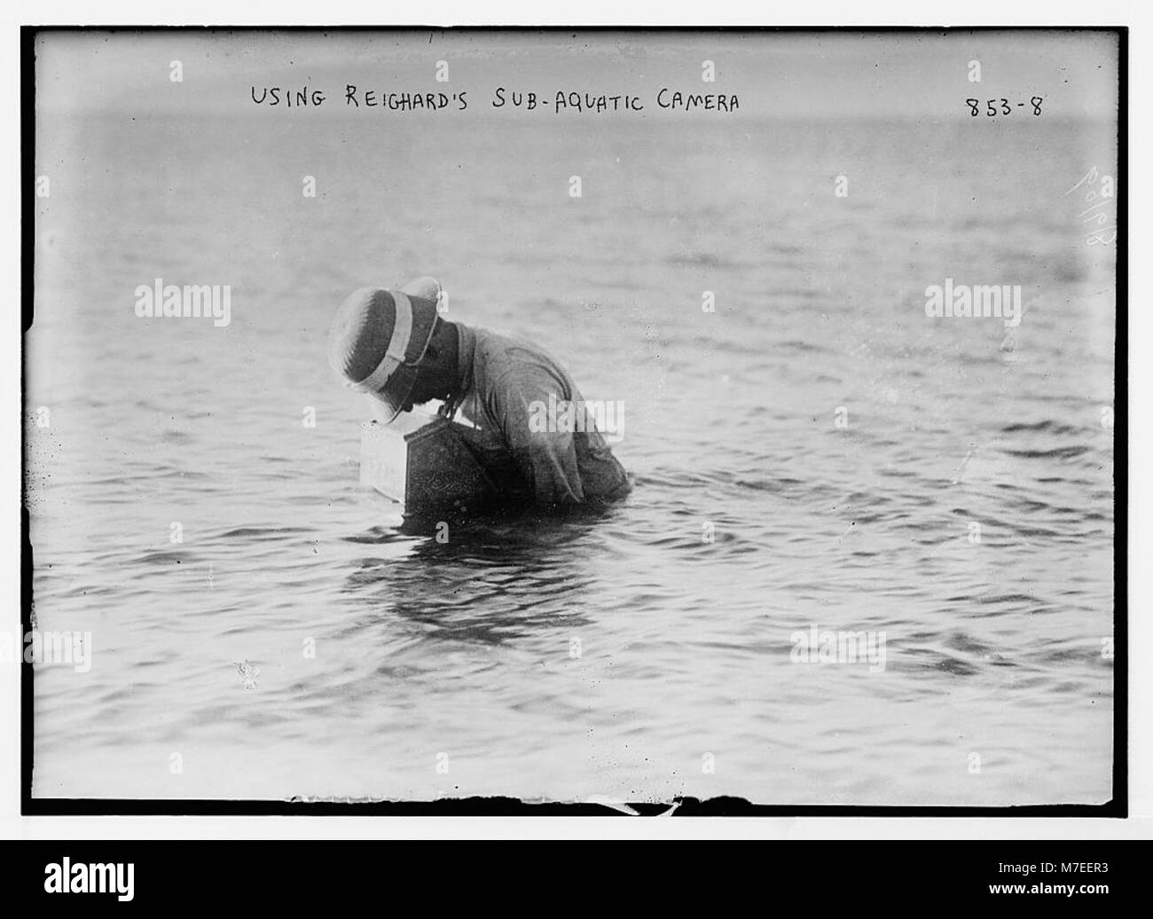 Underwater photography 1900s hi-res stock photography and images - Alamy