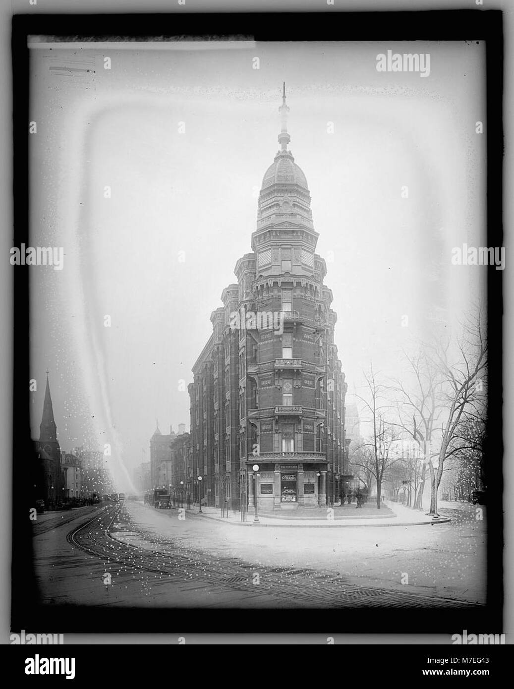 A photo of the Portland Apartment building located at 14th & Thomas ...