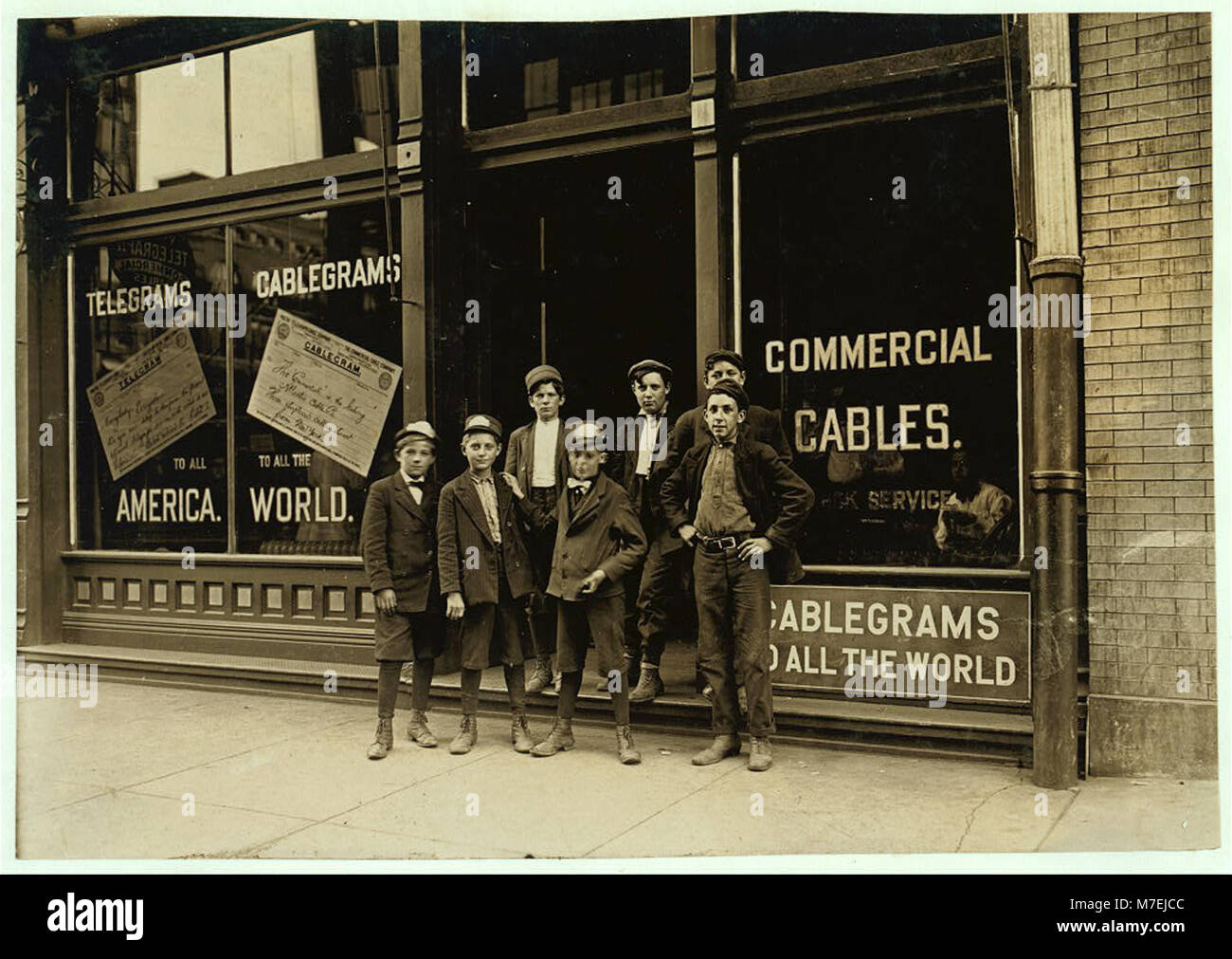 Telegraph messenger hi-res stock photography and images - Alamy