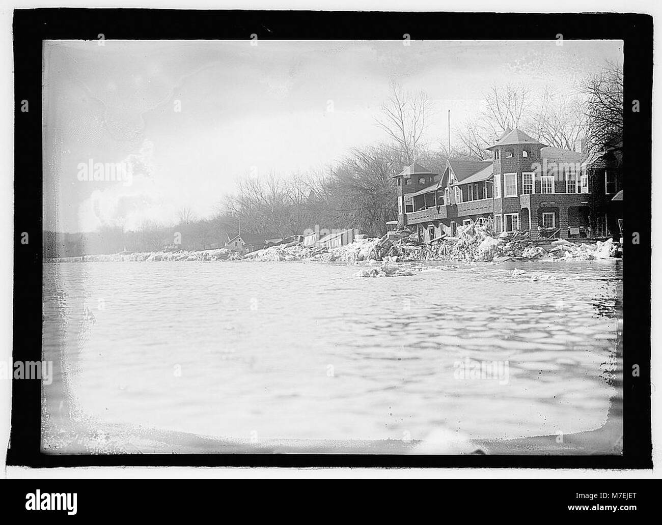 This image depicts the Potomac River flood and ice in Georgetown ...