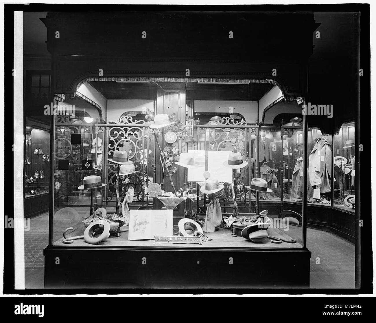 Haberdashers hi-res stock photography and images - Alamy