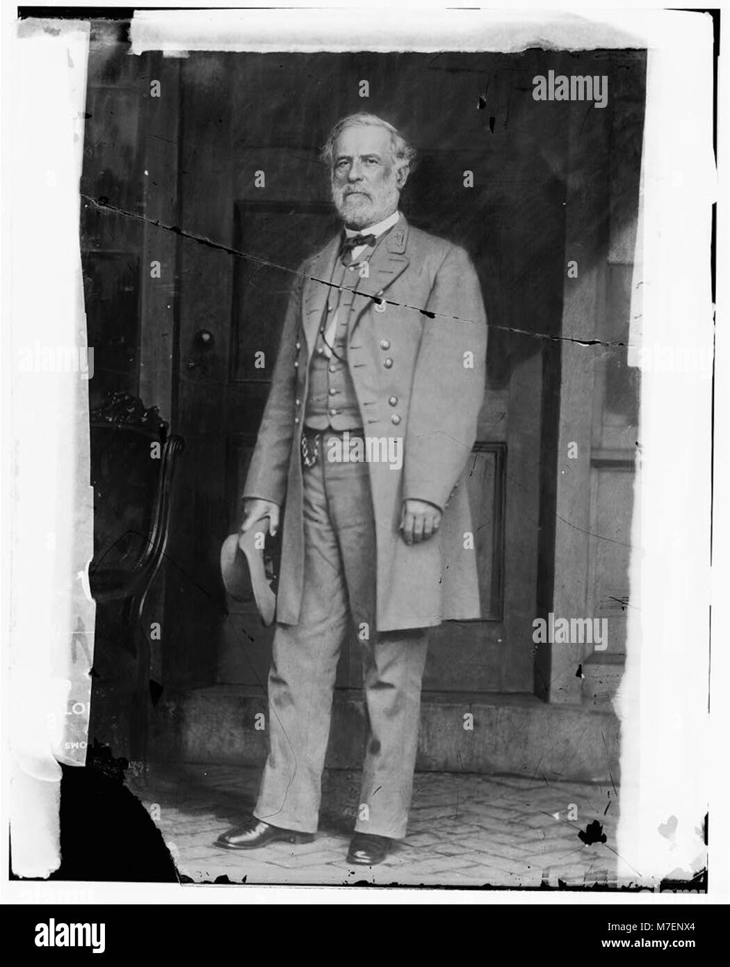 This image shows Robert E. Lee, the Confederate general, at a ...