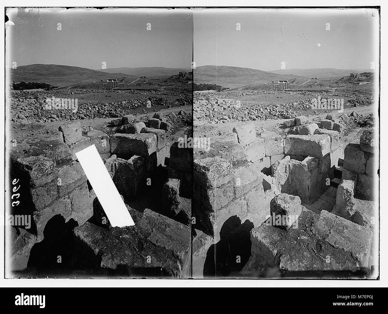 This image depicts the ruins of the ancient city of Jerash (Gerasa ...
