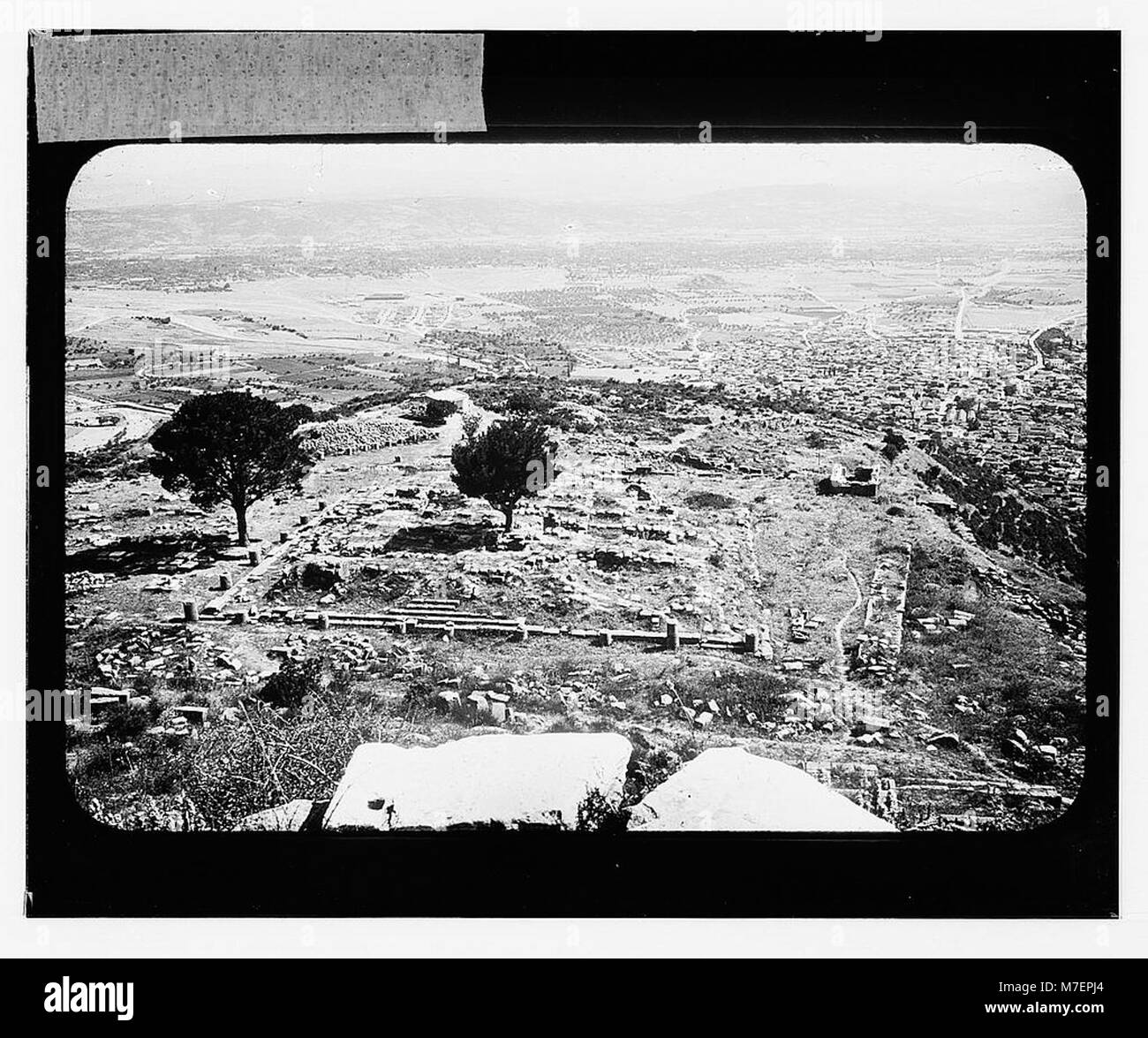 Ruins of a temple Black and White Stock Photos & Images - Alamy