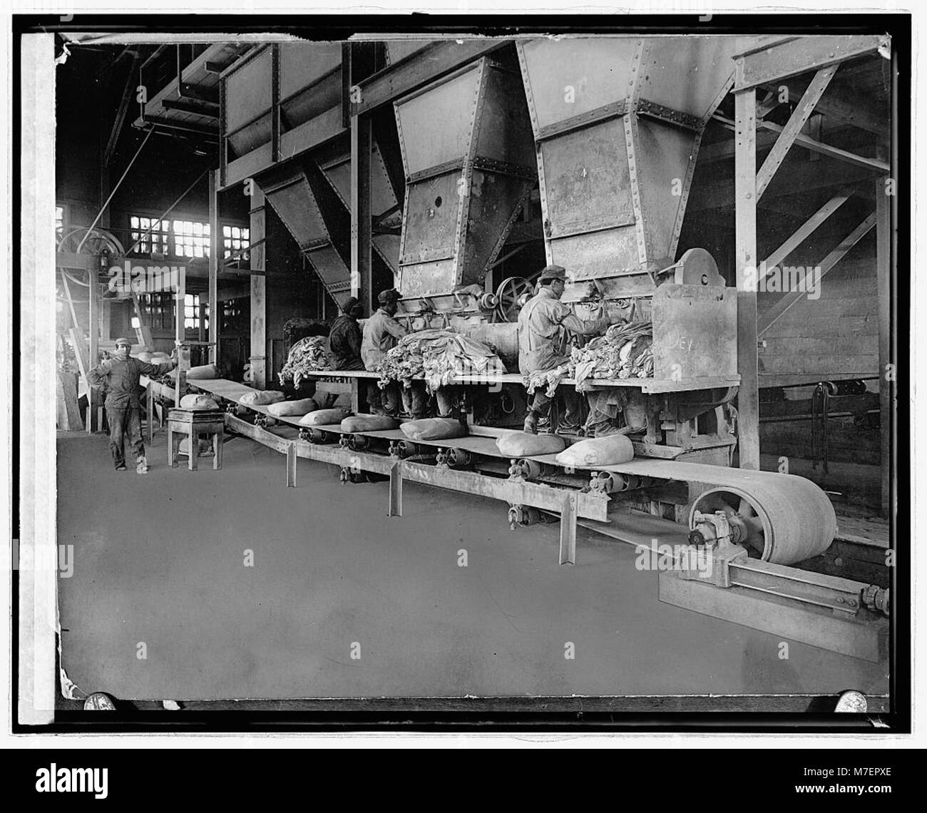 Cement company hi-res stock photography and images - Alamy