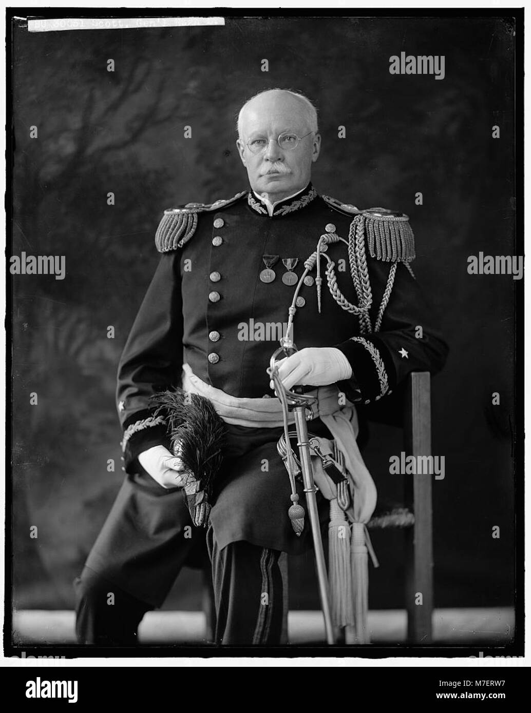 General hugh scott hi-res stock photography and images - Alamy