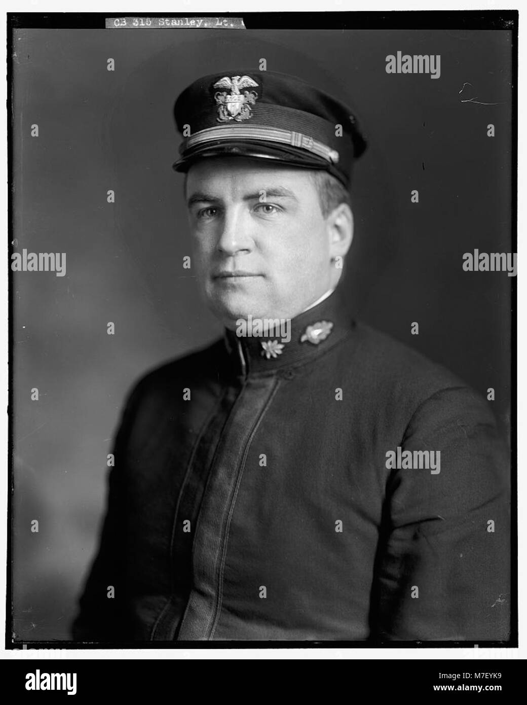 Military uniform if visible Black and White Stock Photos & Images - Alamy