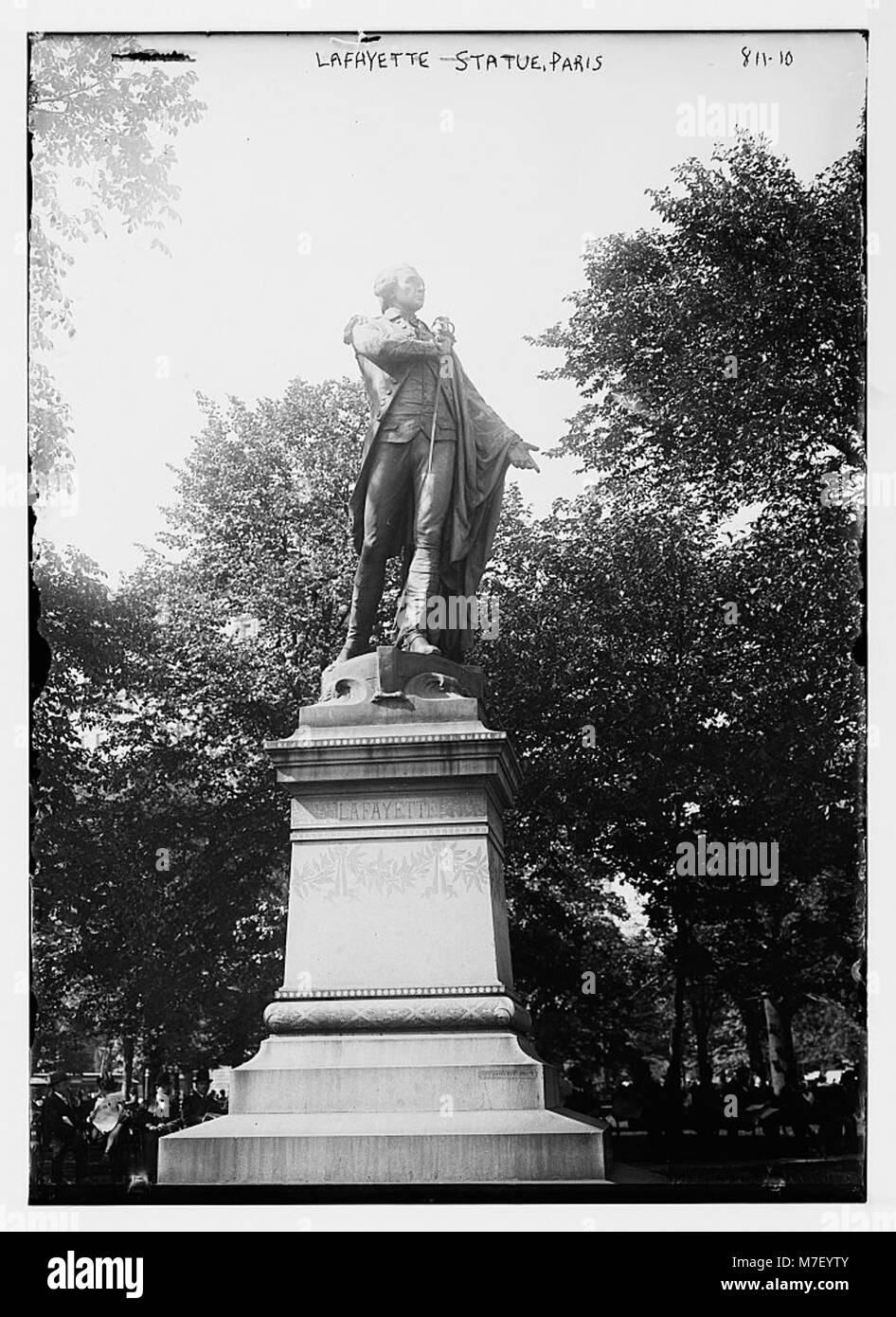 Statue of lafayette hi-res stock photography and images - Alamy