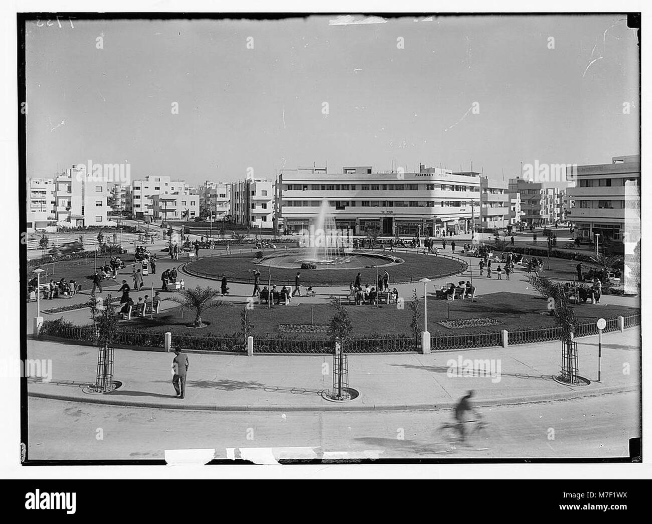 Tel aviv dizengoff circle hi-res stock photography and images - Alamy