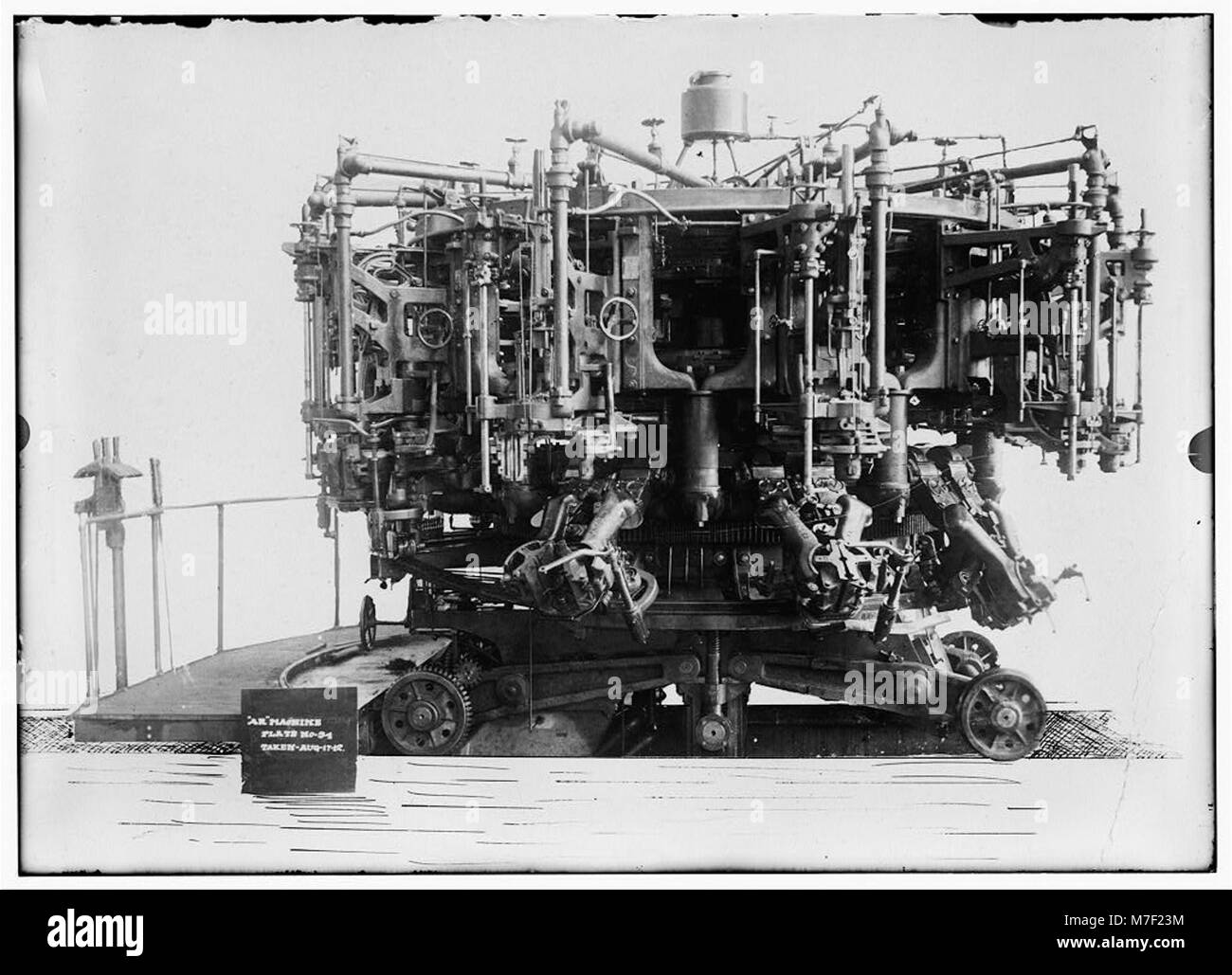 Ten Arm Owens Automatic Bottle Machine. Courtesy of Owen's Automatic ...