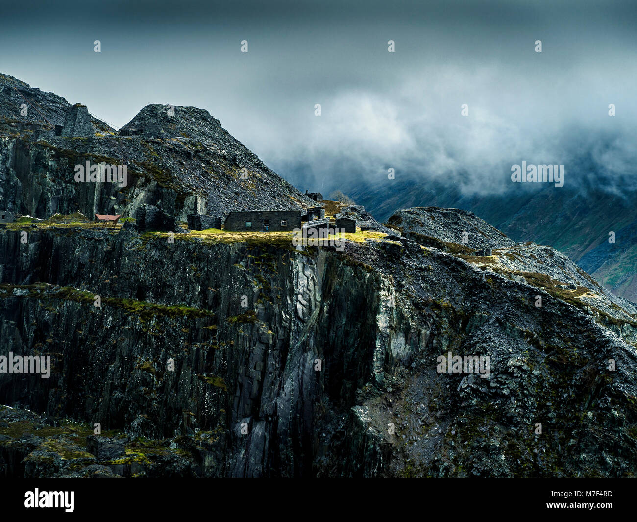 Welsh slate quarry hi-res stock photography and images - Alamy