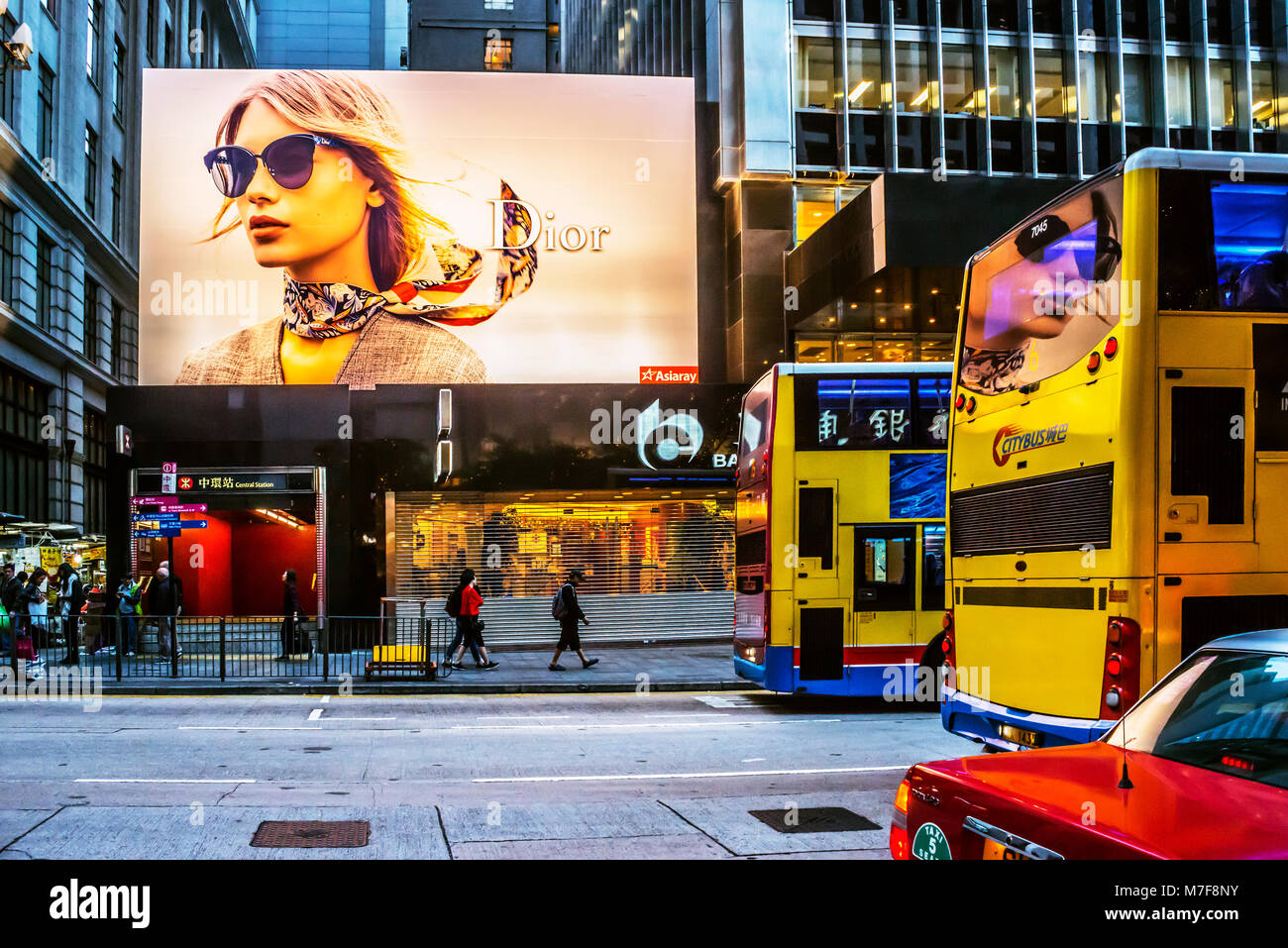 Queen's Road Central, Hong Kong Stock Photo - Alamy