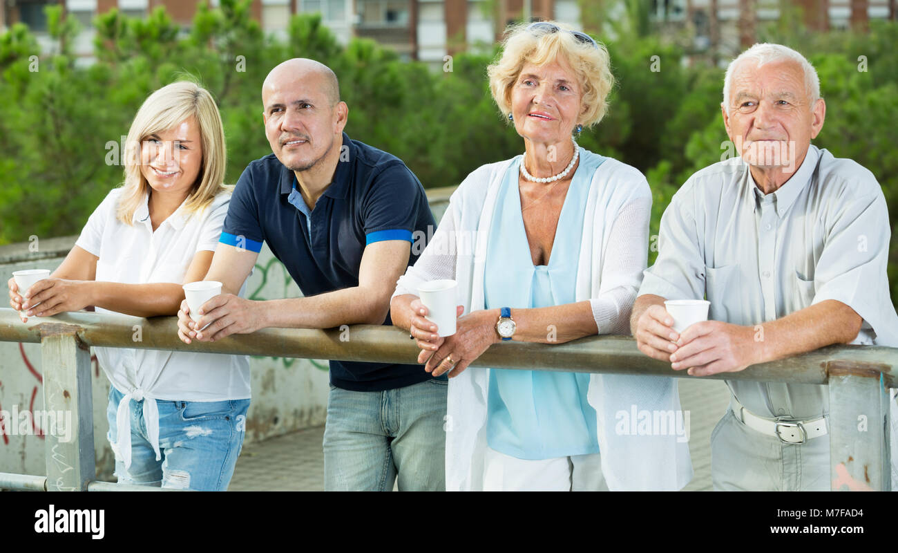 Eldery people park hi-res stock photography and images - Alamy