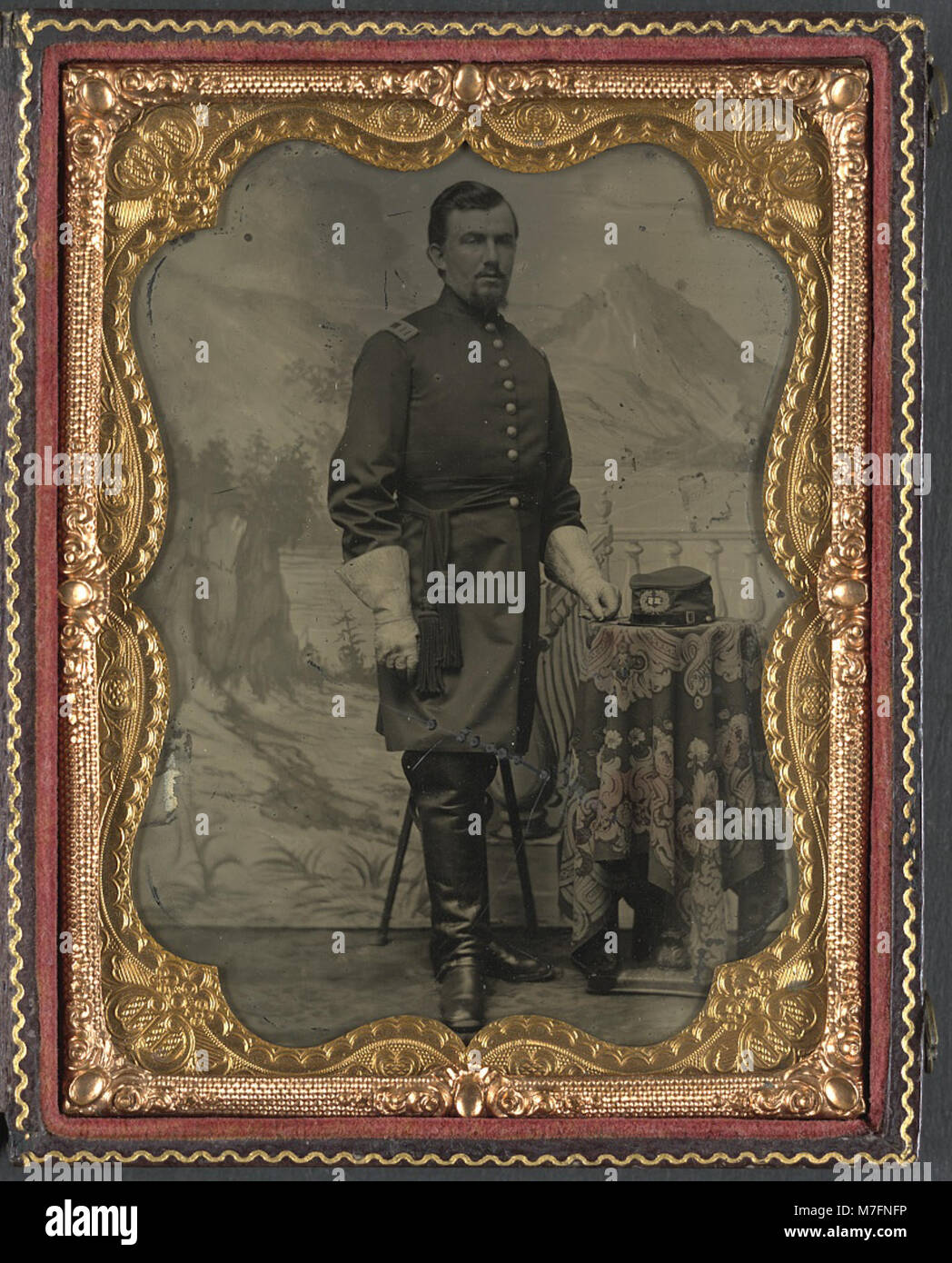 Captains uniform hi-res stock photography and images - Alamy