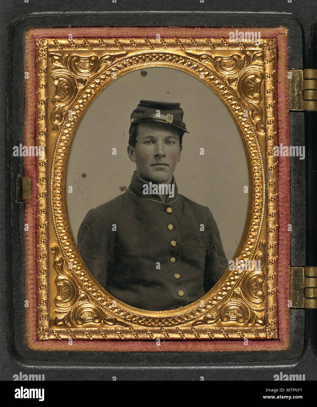 An unidentified Union soldier in Civil War uniform, complete with a ...