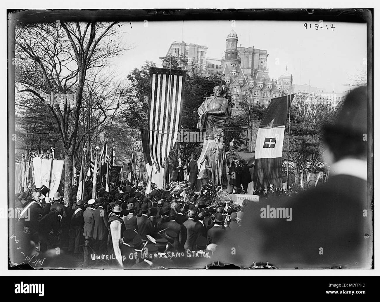 The unveiling of the Verrazzano statue, commemorating the explorer ...