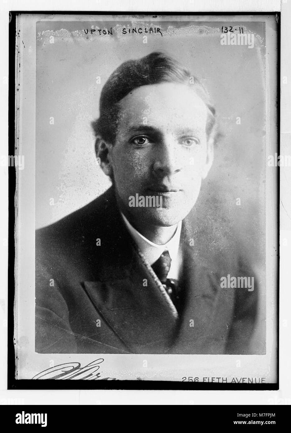 The jungle upton sinclair hi-res stock photography and images - Alamy