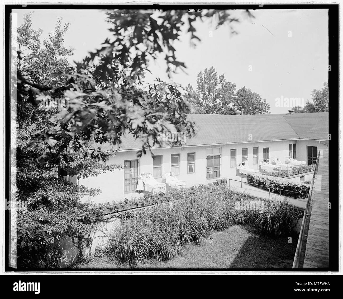 Early 1900s sanitarium Black and White Stock Photos & Images - Alamy