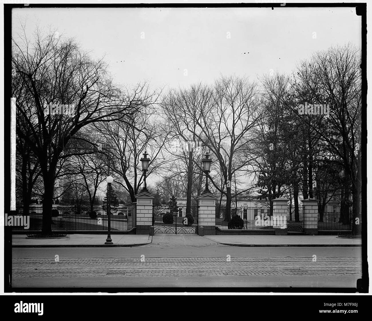 Prominent gate Black and White Stock Photos & Images - Alamy