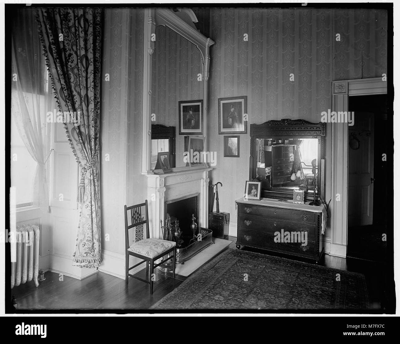 House engagements Black and White Stock Photos & Images - Alamy