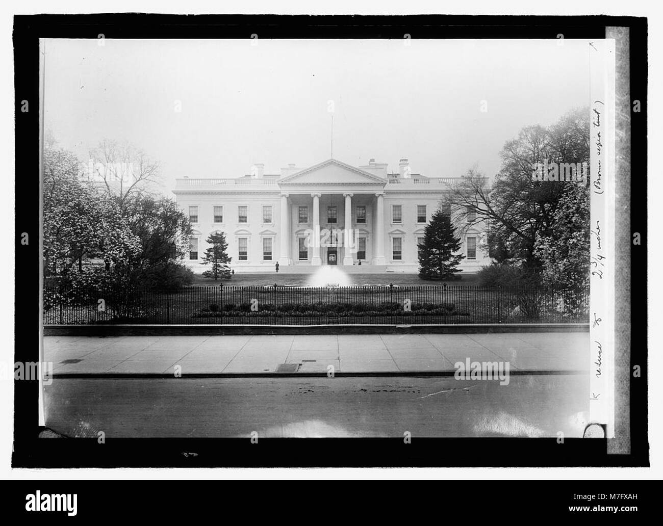 Photograph of the White House, the official residence and workplace of ...