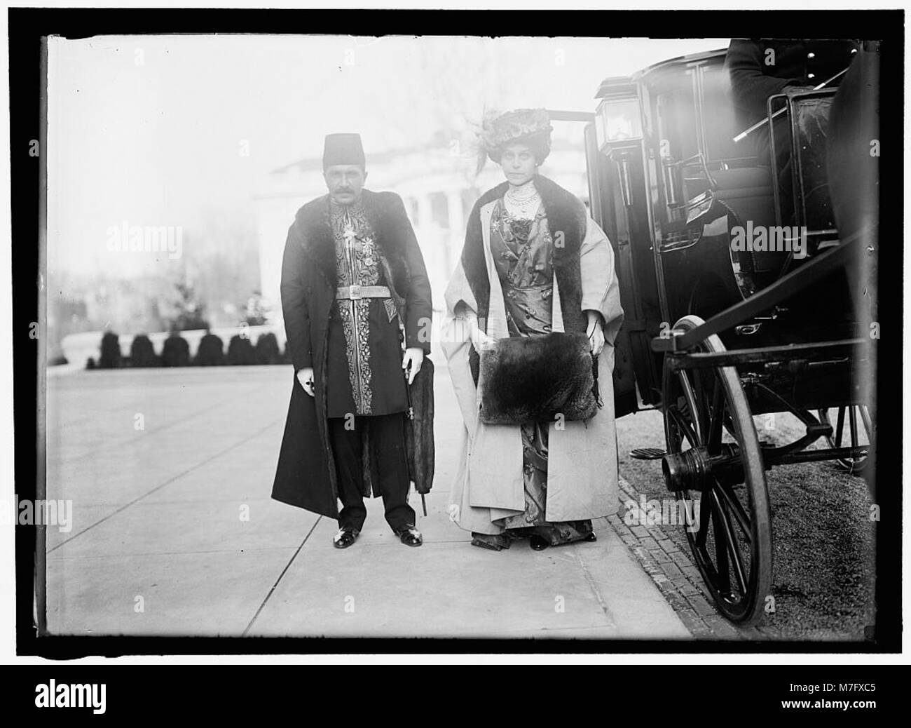 White building providing Black and White Stock Photos & Images - Alamy