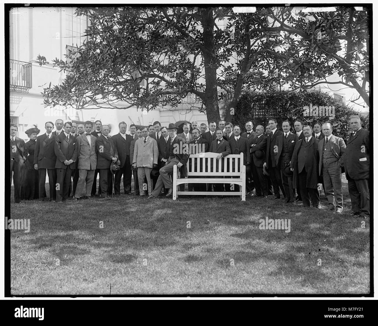 A photograph of President Woodrow Wilson with his newspaper cabinet ...