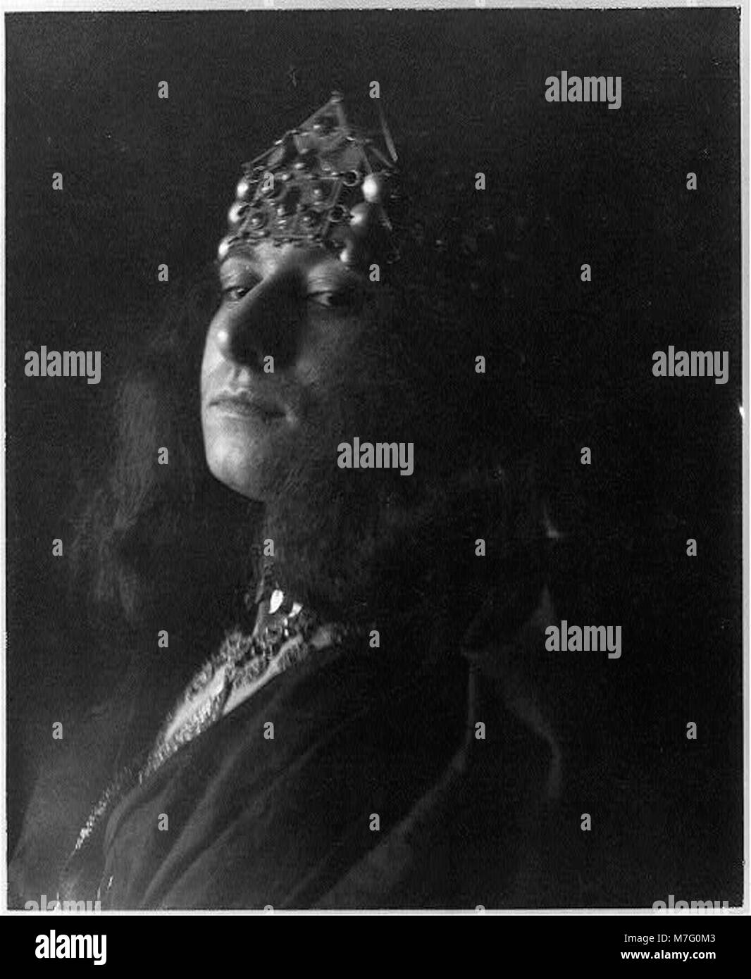 Moorish dress hi-res stock photography and images - Alamy