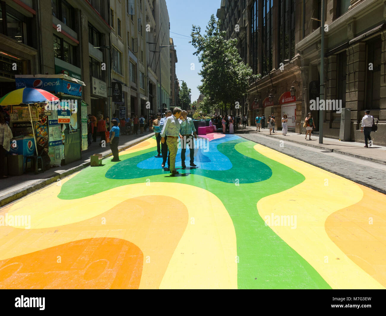 Santiago chile street hi-res stock photography and images - Alamy