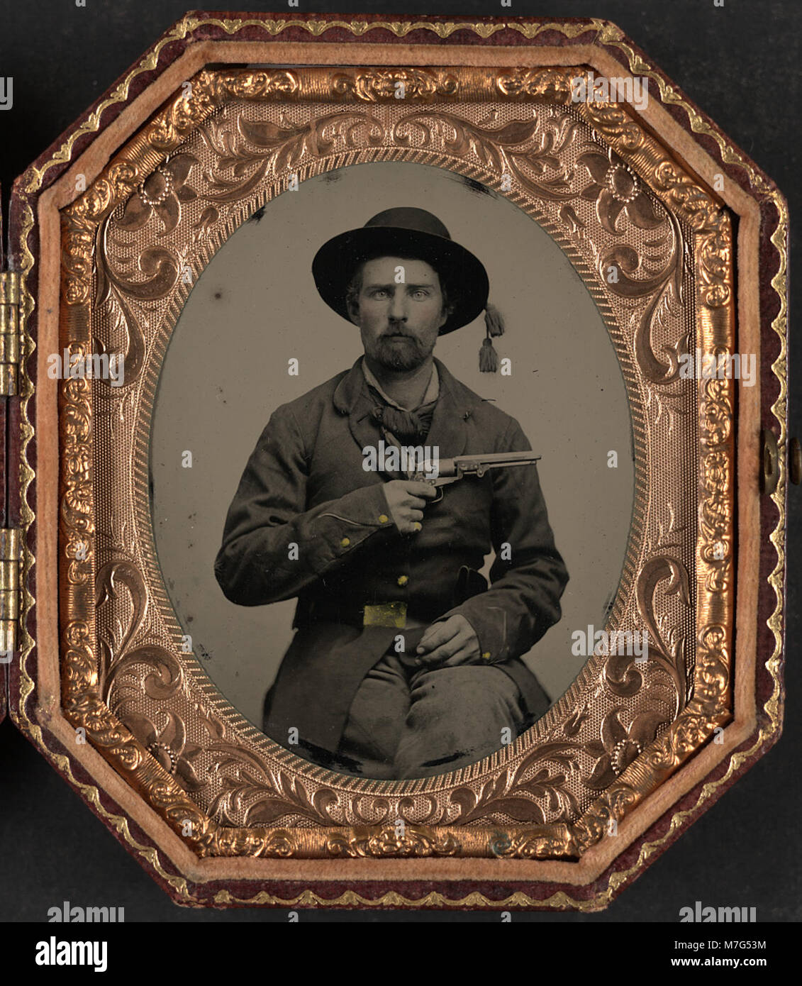 Union soldier revolver hi-res stock photography and images - Alamy