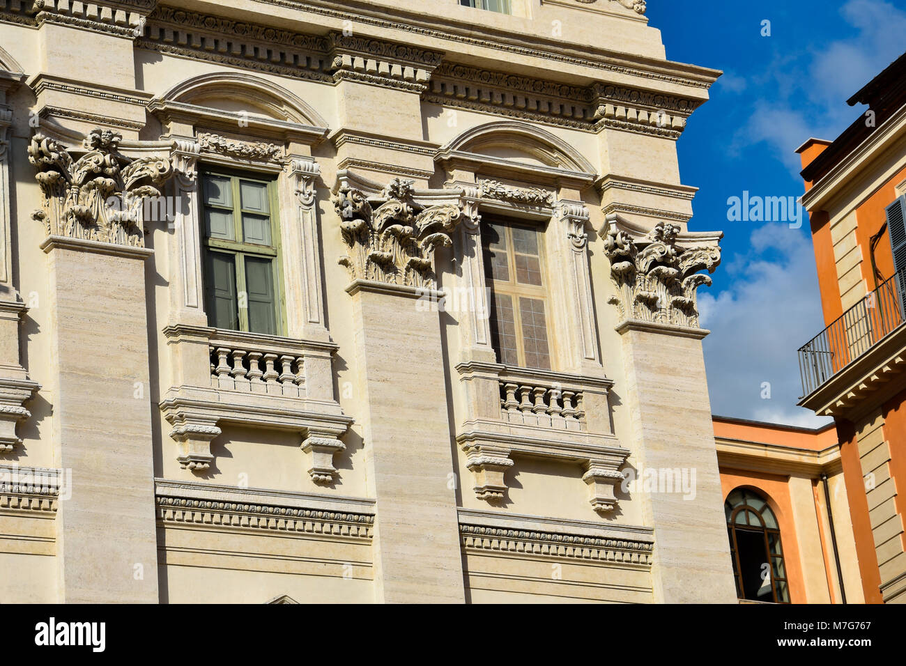 Windows of the Palazzo Poli (Poli Palace). Rome, Italy Stock Photo - Alamy