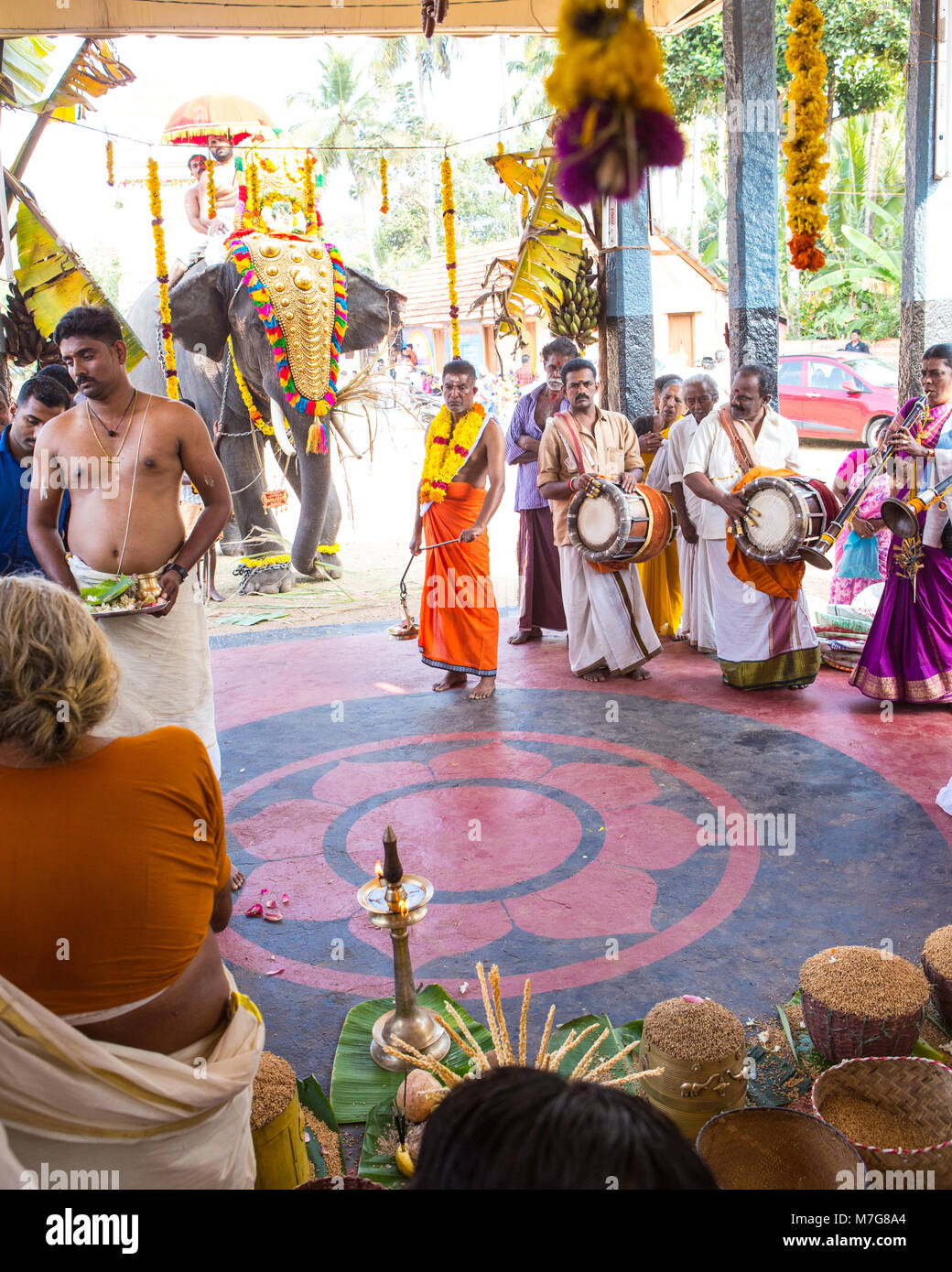 prayer offering at the temple Stock Photo - Alamy