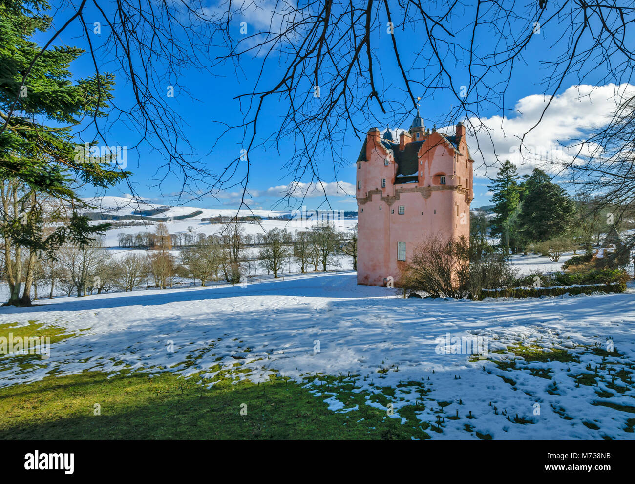 CRAIGIEVAR CASTLE ABERDEENSHIRE SCOTLAND A PINK TOWER BLUE SKY AND ...