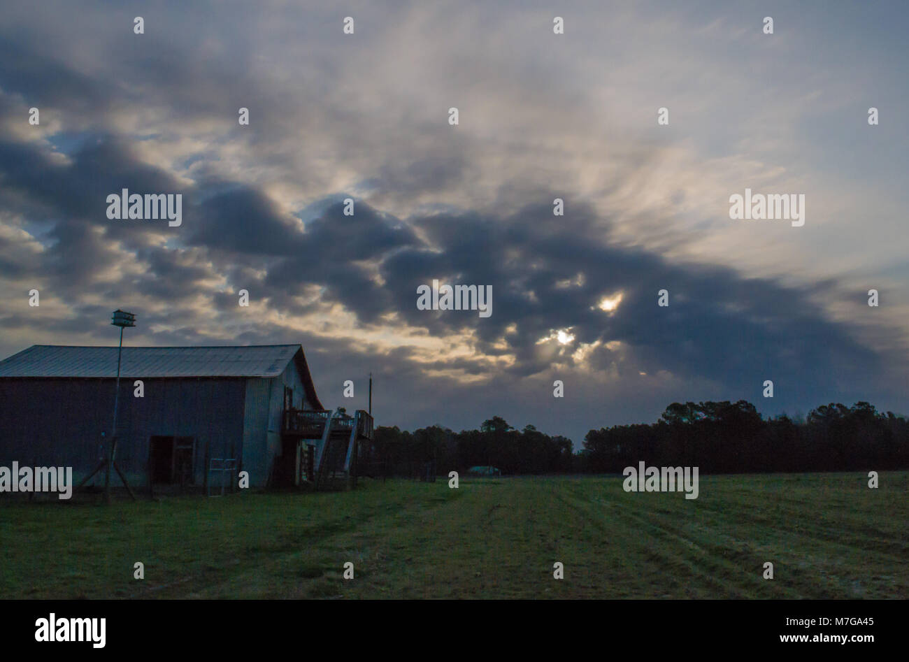 Country life on a beautiful North Carolina morning - the sun rises to ...