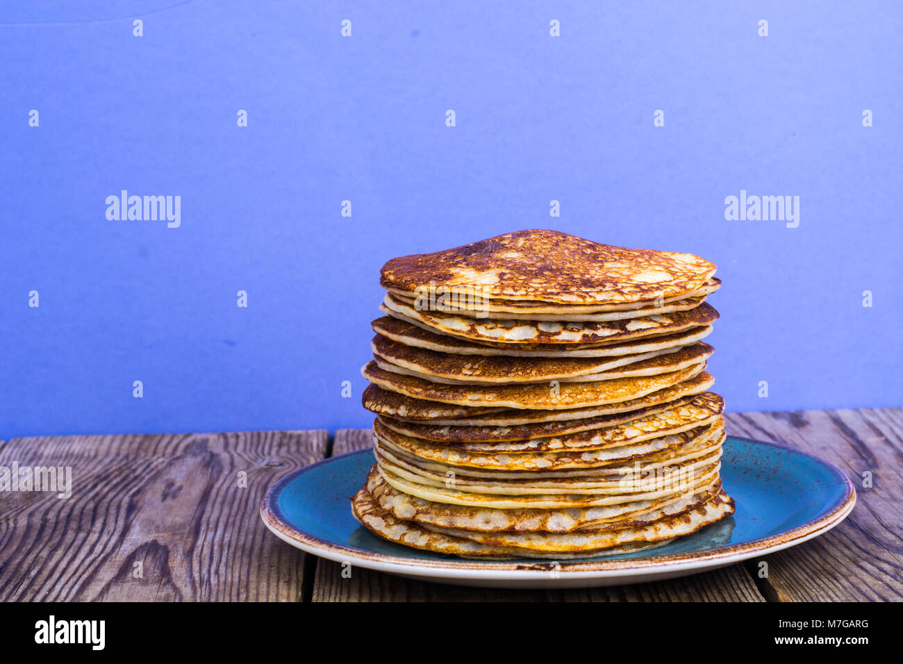 American pancakes frying hi-res stock photography and images - Alamy