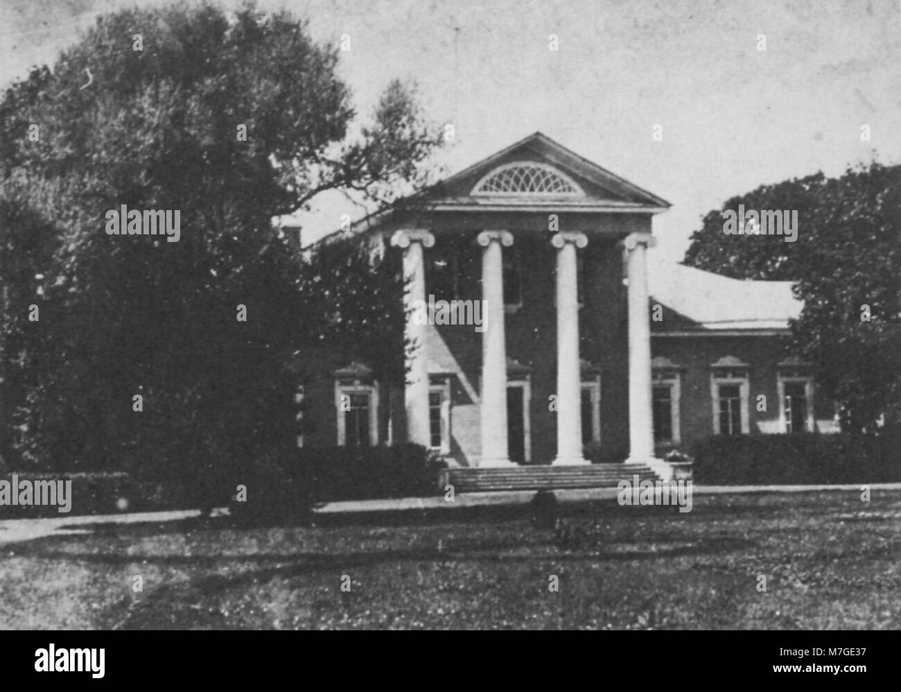 A photograph of a Russian example of Empire-style architecture ...
