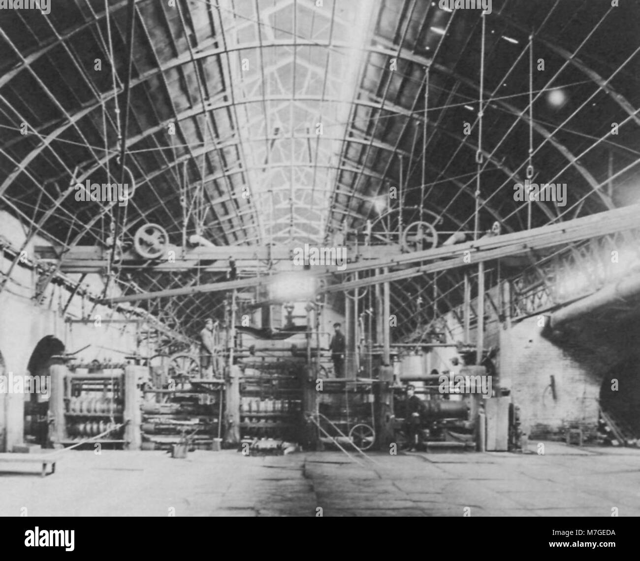 Russian workers factory 19th century hi-res stock photography and ...