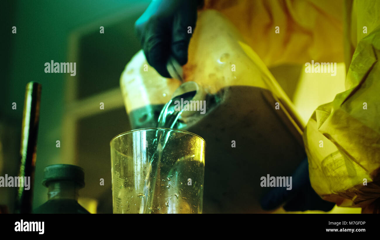 Meth lab equipment hi-res stock photography and images - Alamy