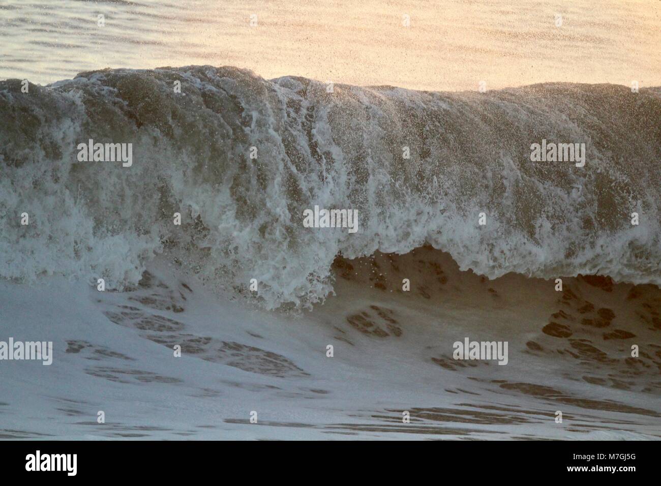 Sunset wave surf hi-res stock photography and images - Alamy