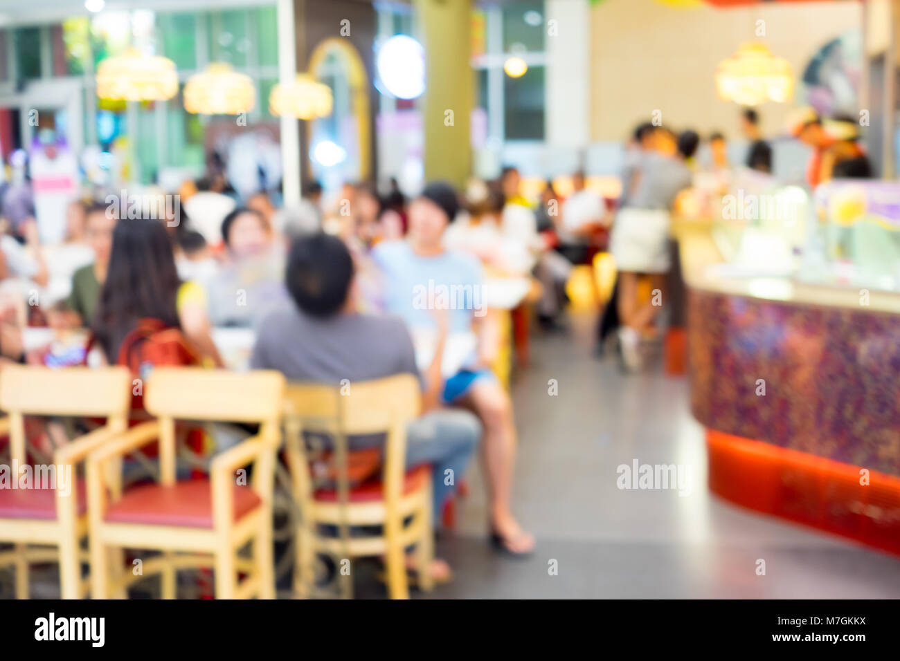 Restaurant blur customers hi-res stock photography and images - Alamy