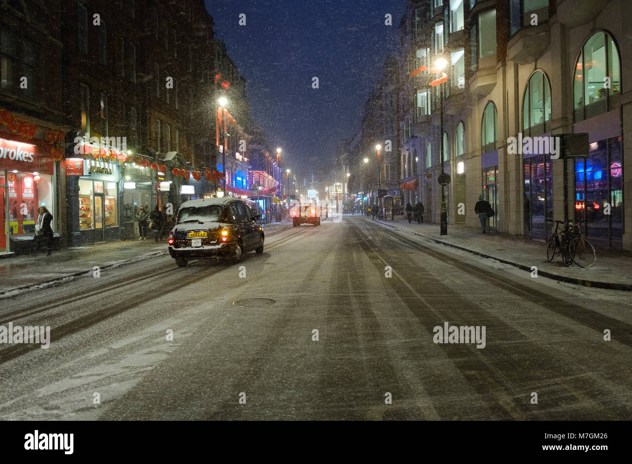 Shaftesbury avenue dusk hi-res stock photography and images - Alamy