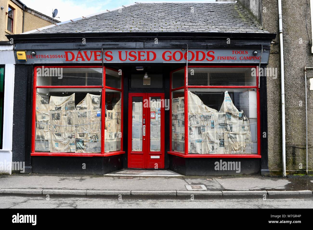 Shop front of Dave’s Used Goods in Largs Stock Photo - Alamy