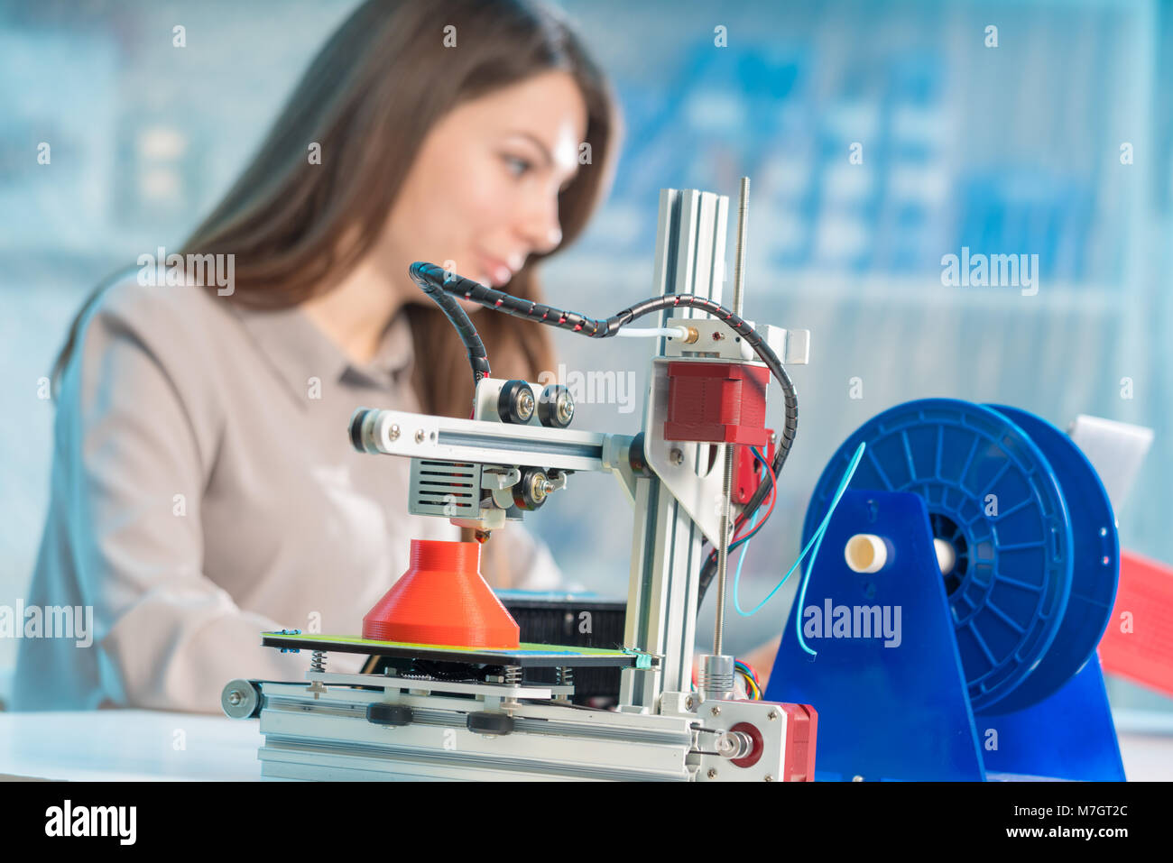 Professional female engineer working with 3d printing Stock Photo - Alamy Professional female engineer working with 3d printing Stock Photo - Alamy